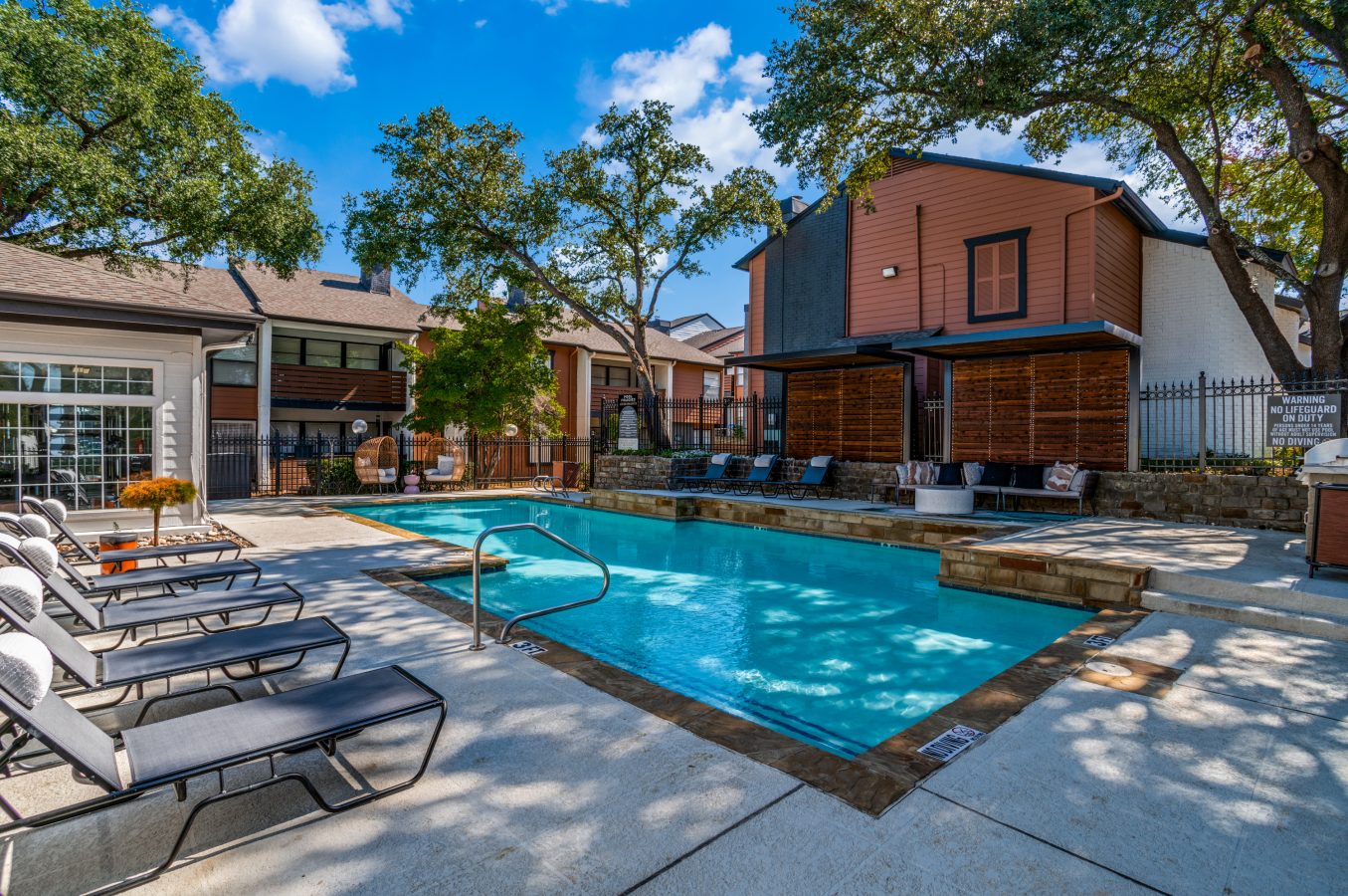 Shops & Restaurants Near Dallas, TX | Evaline